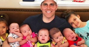 Dad of 7 amazing babies has the most incredible parenting hacks… – NEWS ...